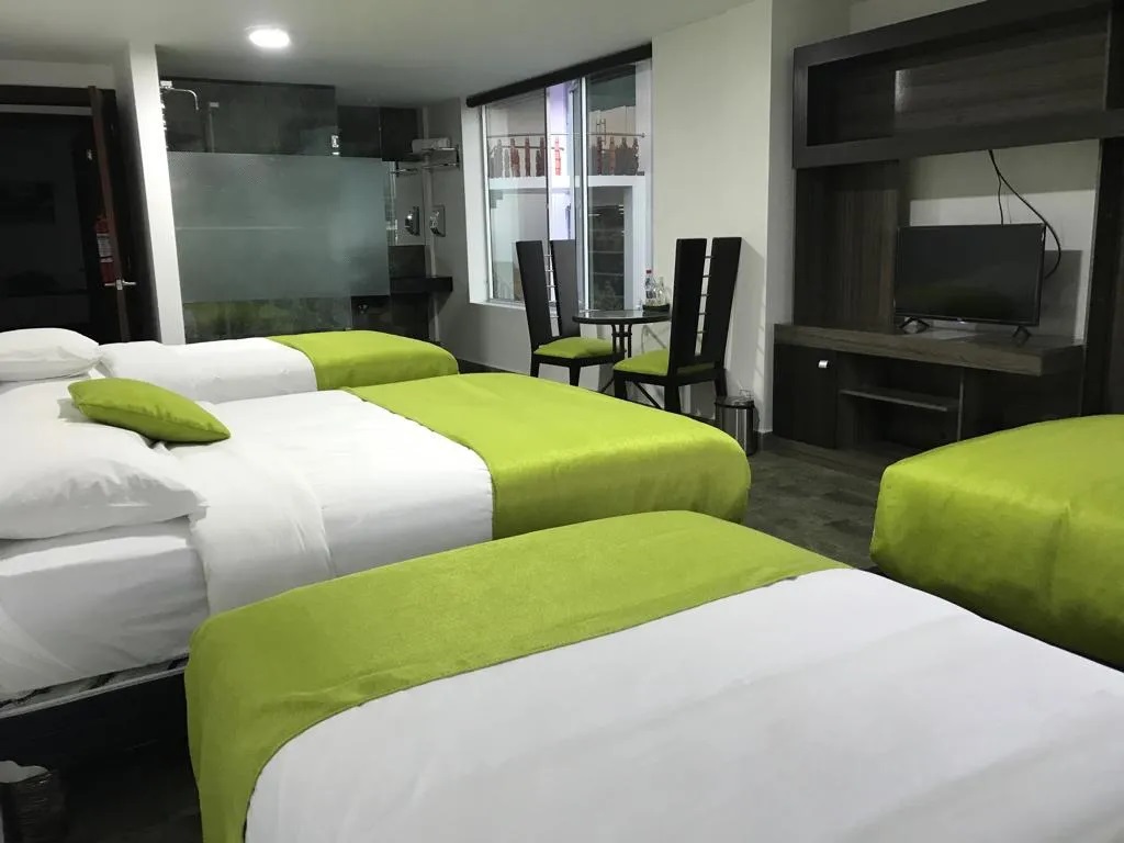 H O T E L | H O T E L